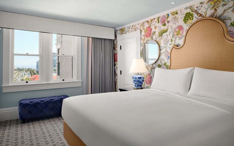 Hotel Del Victorian Room